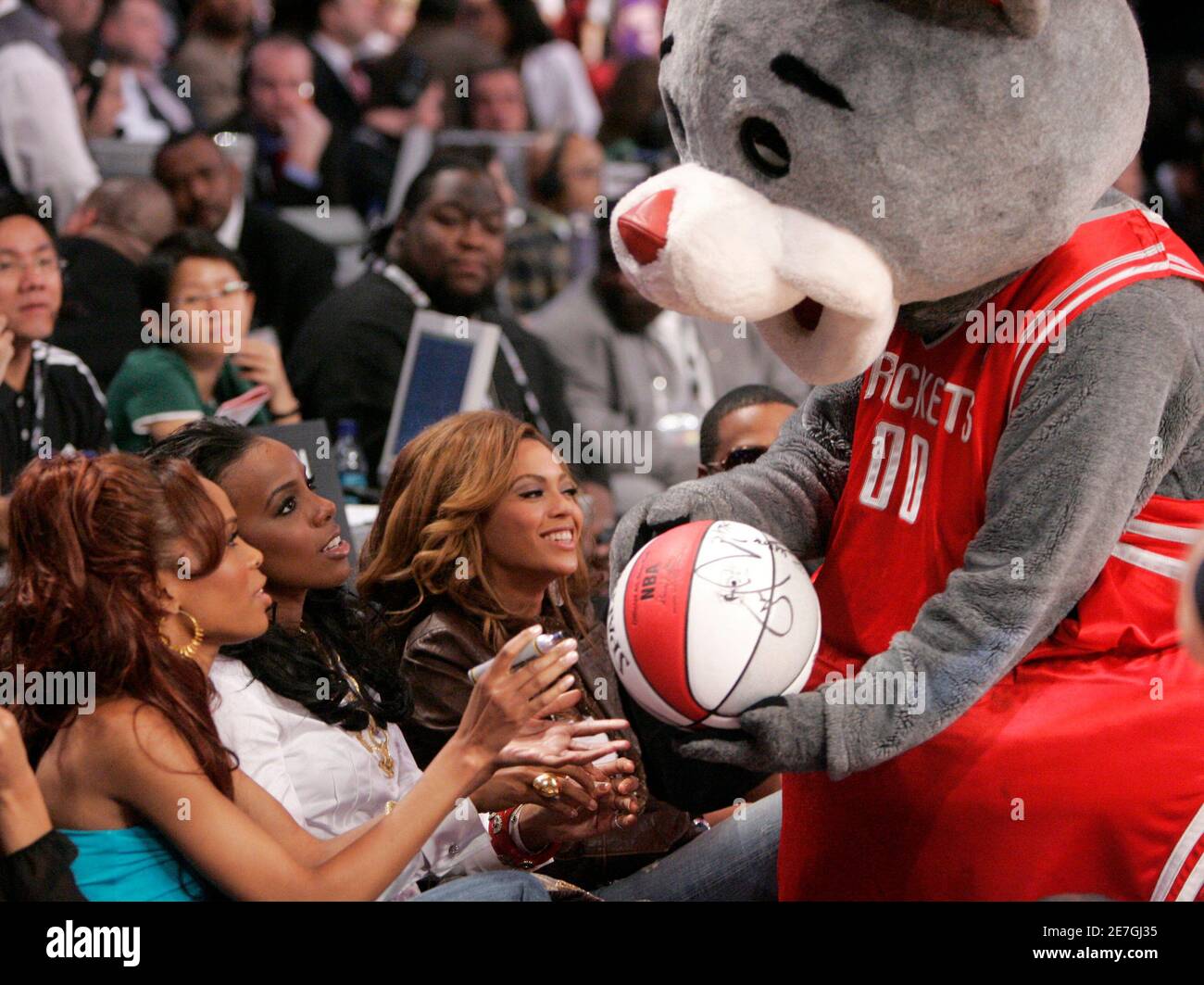 Kelly rowland 2006 hi-res stock photography and images - Alamy