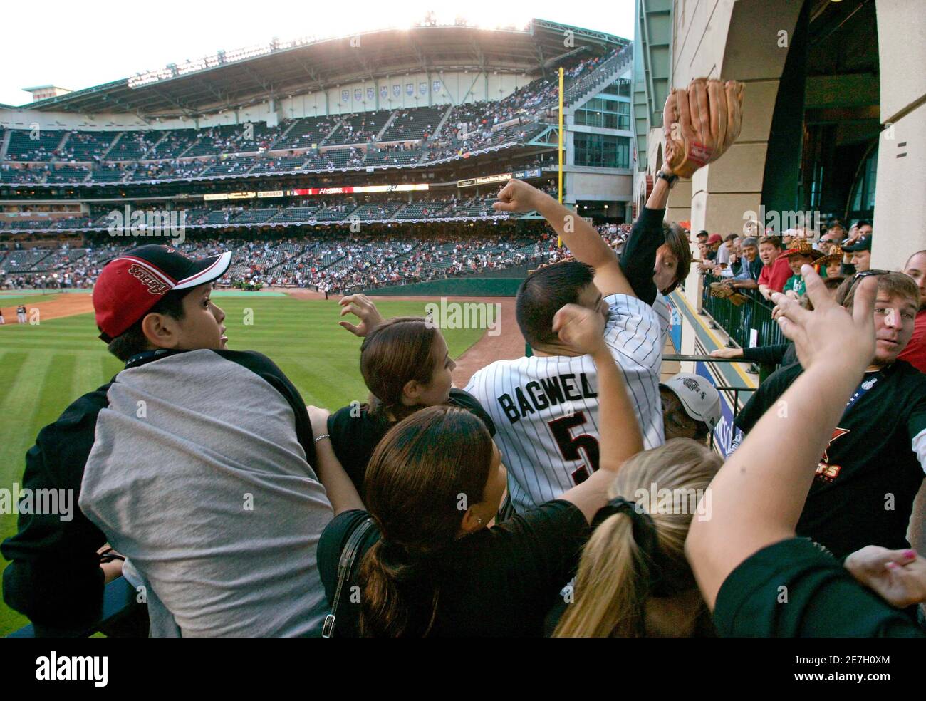 Baseball fans in bleachers hi-res stock photography and images - Alamy