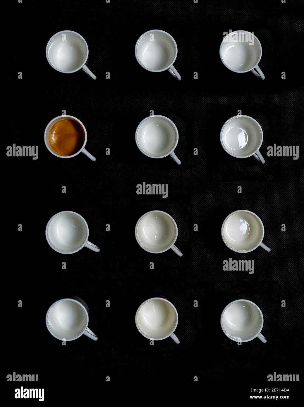 Cups in a row hi-res stock photography and images - Alamy