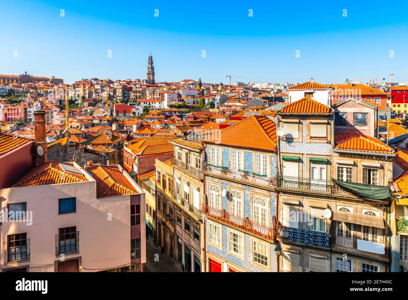 Colorful buildings in porto hi-res stock photography and images - Alamy