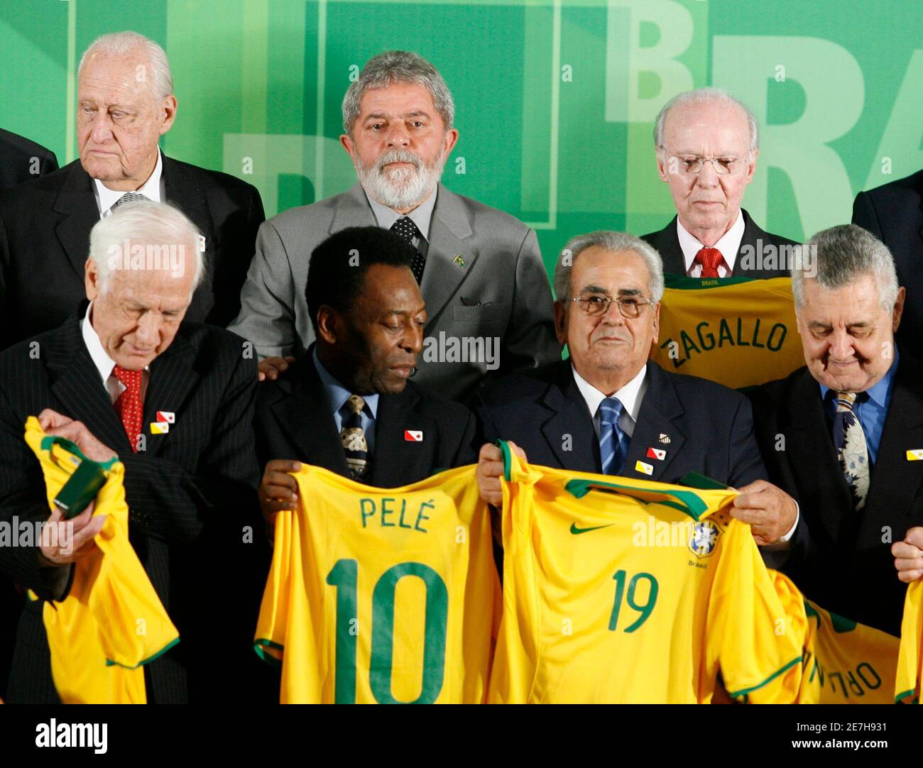 Mario lobo zagallo hi-res stock photography and images - Alamy