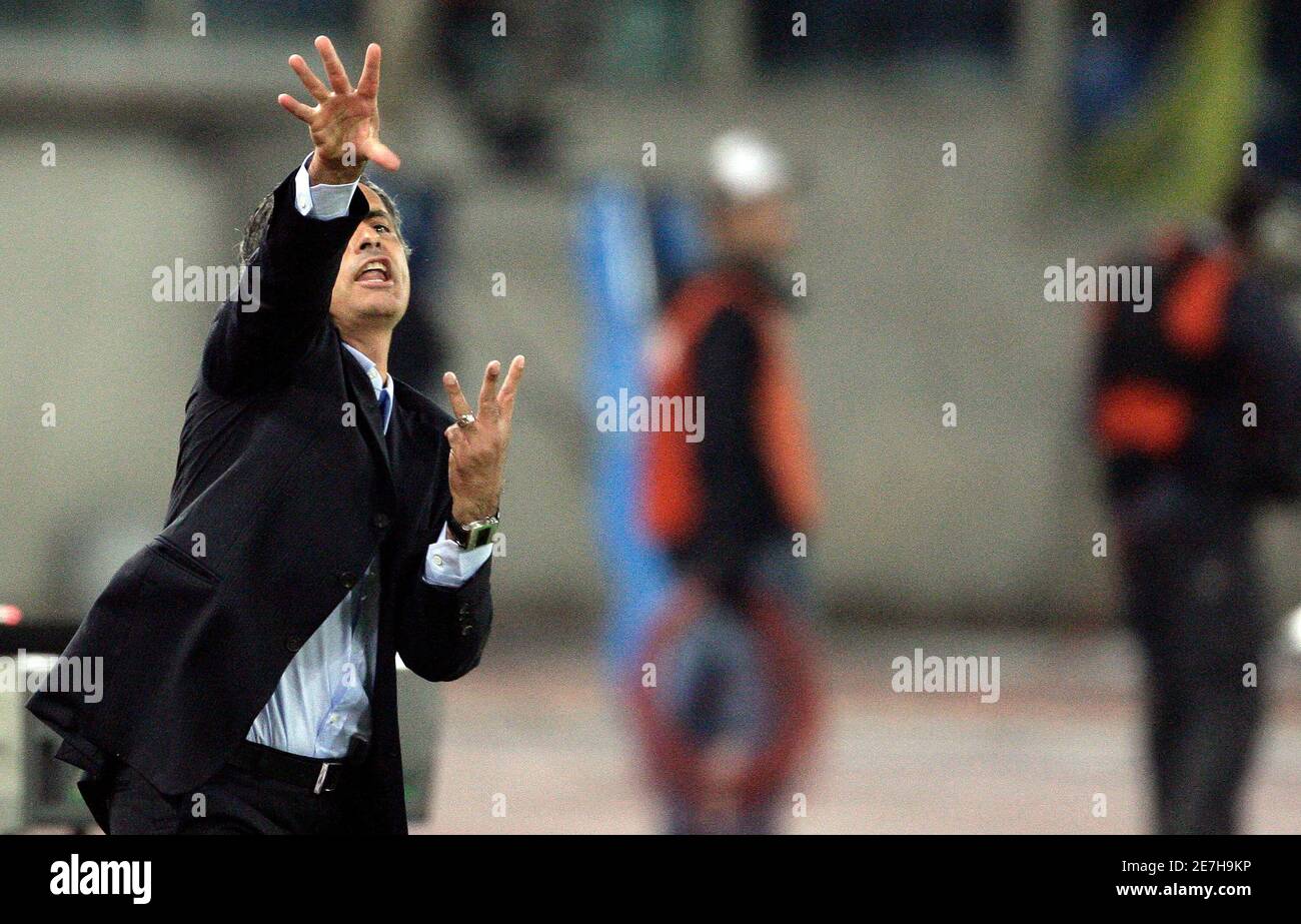 Hand gestures of italy hi-res stock photography and images - Alamy