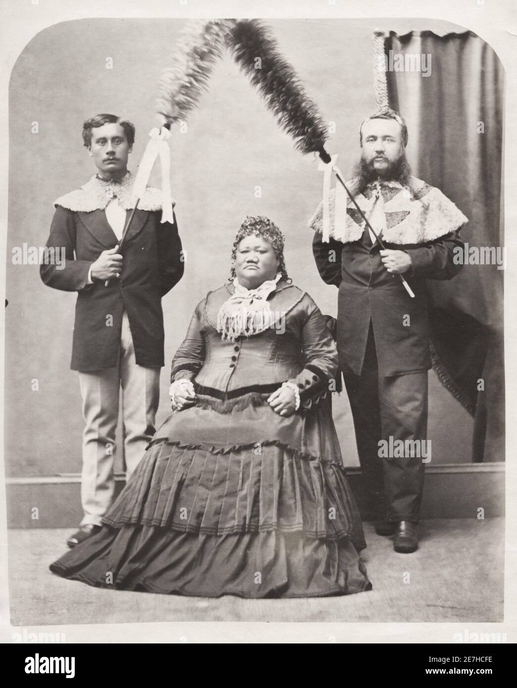 Vintage 19th century photograph: Ruth Ke‘elikōlani Keanolani Kanāhoahoa ...