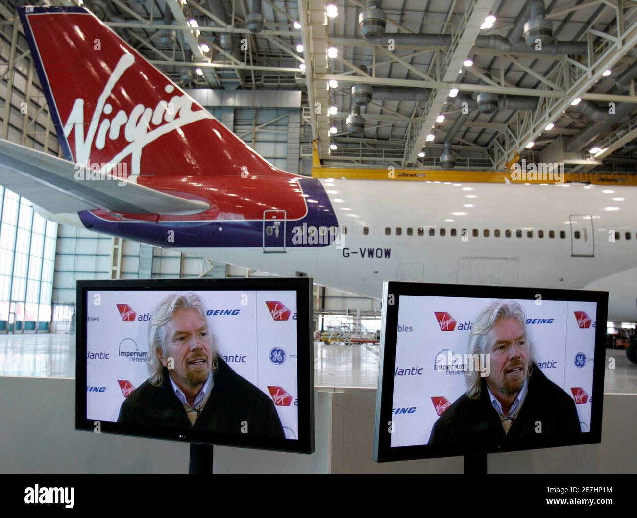 Richard branson speaking High Resolution Stock Photography and Images ...