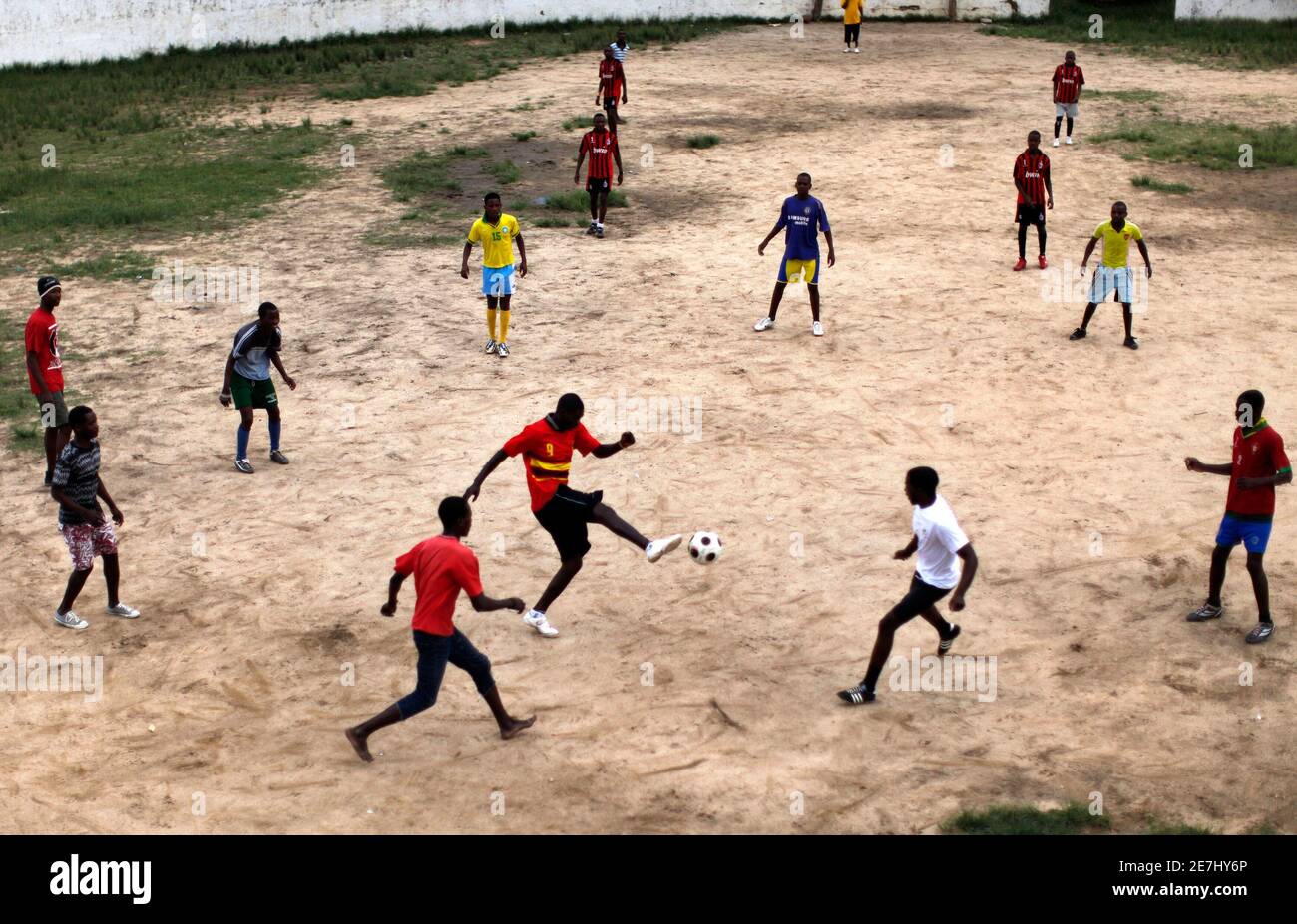 Angola football soccer hi-res stock photography and images - Alamy