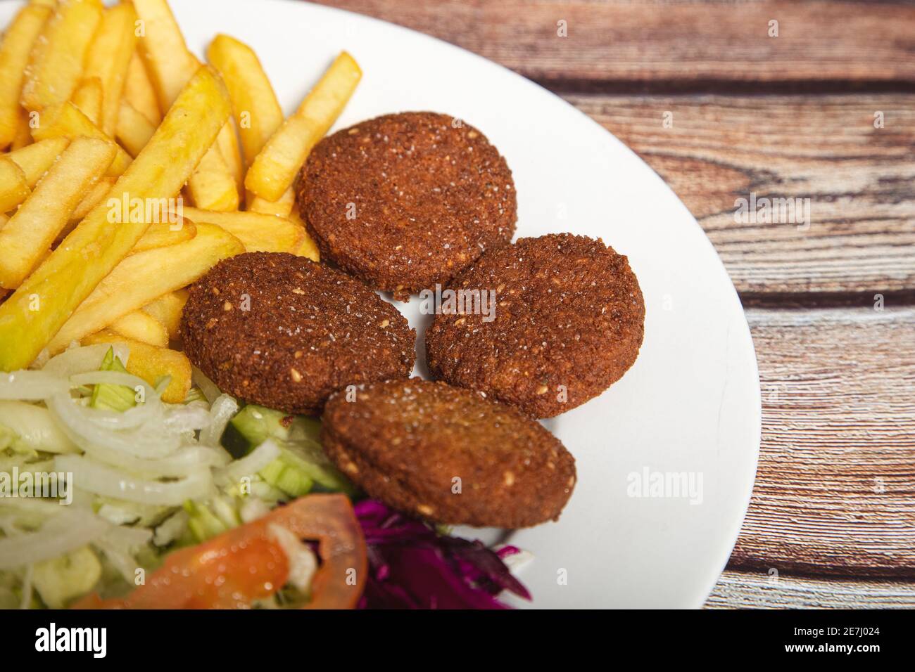 Falafel plate hi-res stock photography and images - Alamy