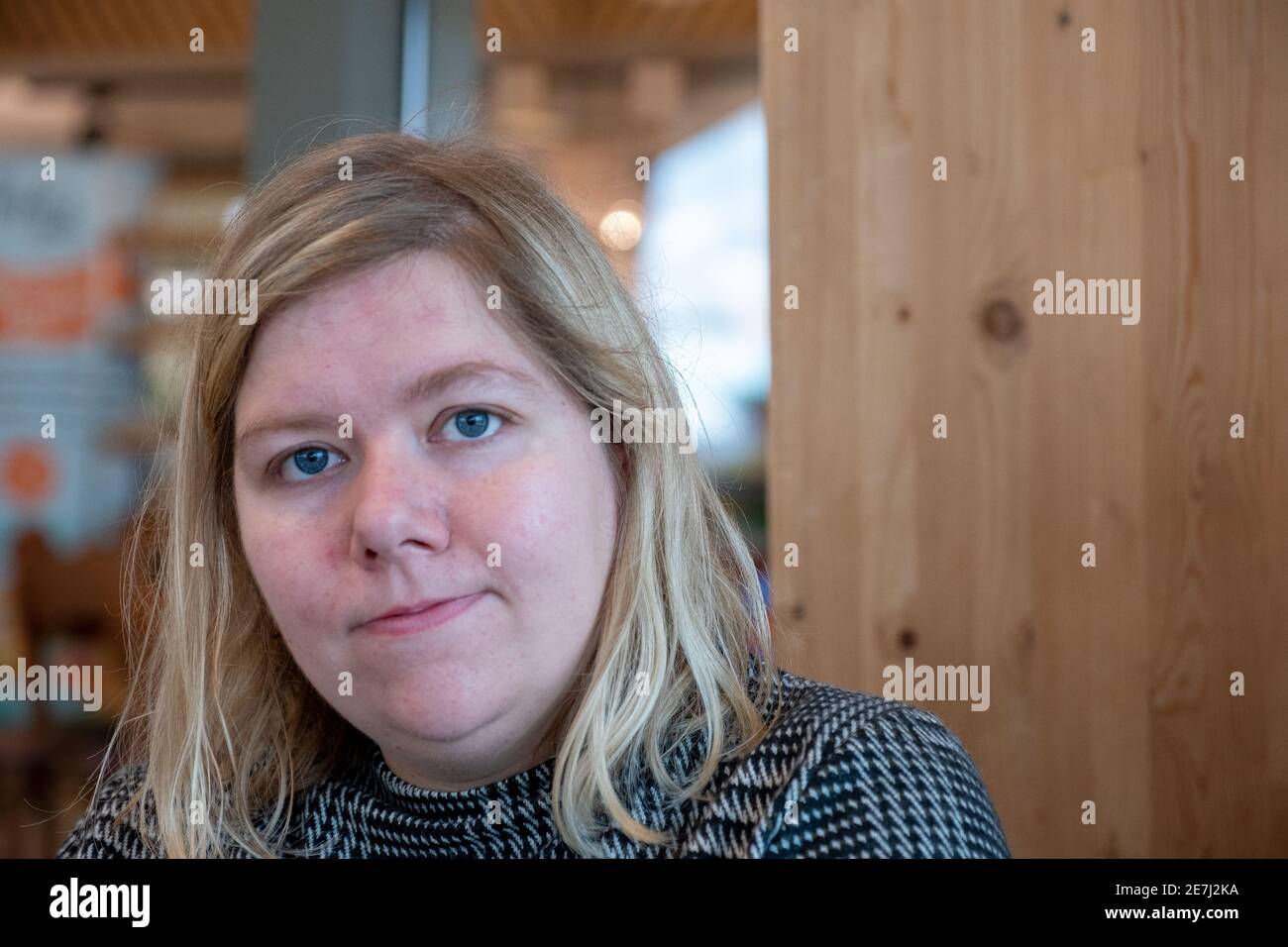 Laura, smiling young adult Stock Photo - Alamy