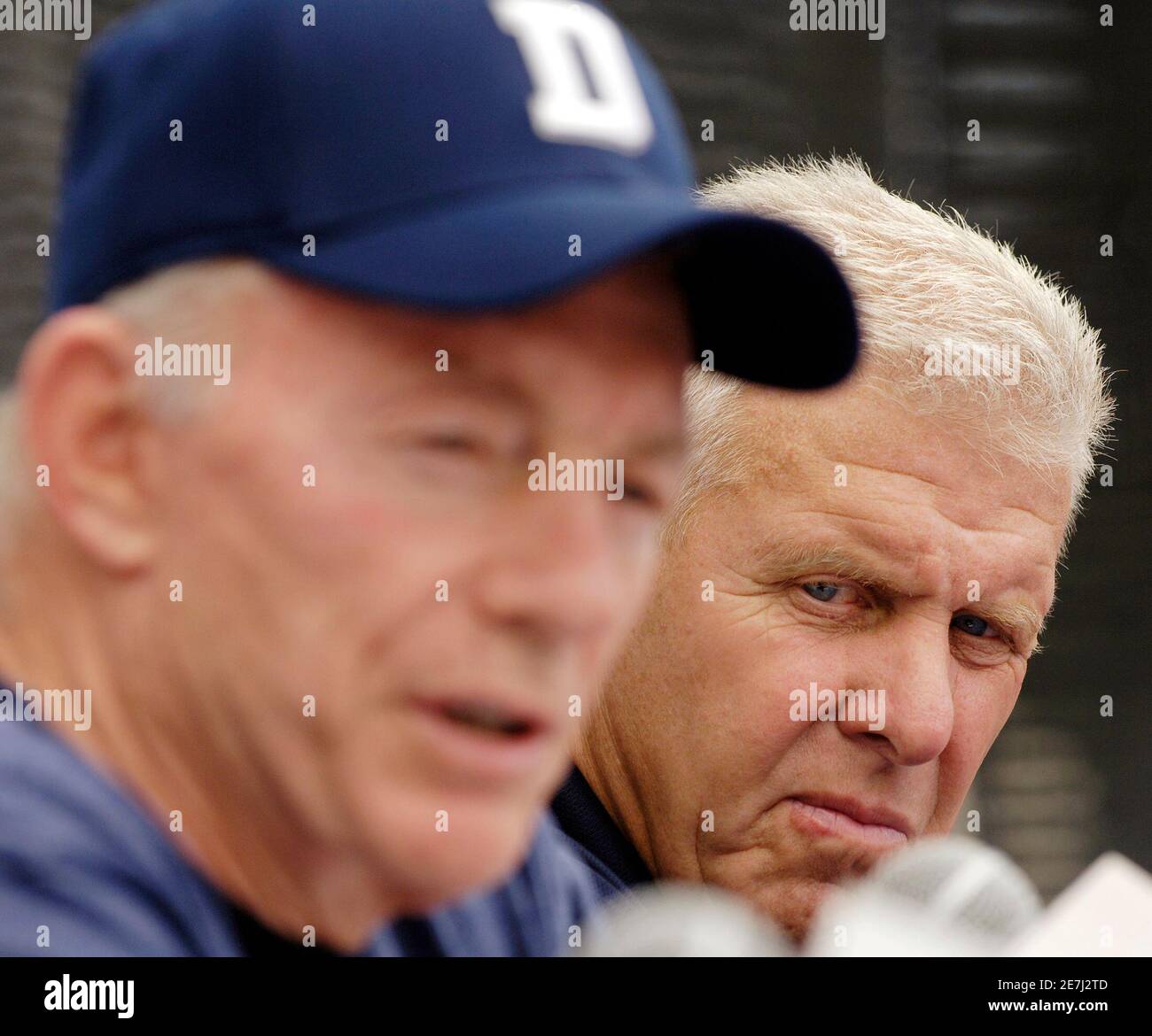 Dallas cowboys coach bill parcells hi-res stock photography and images ...