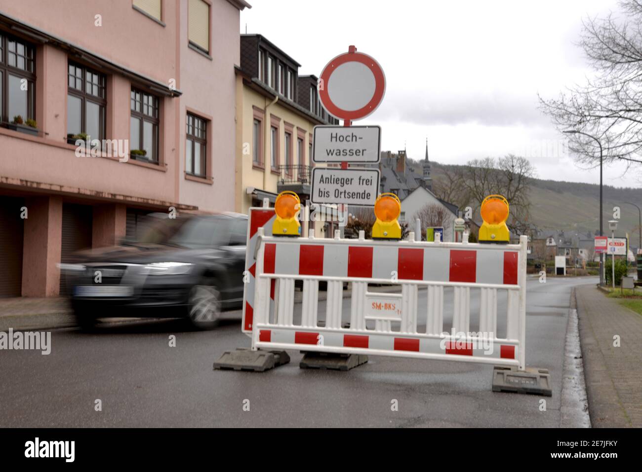 Early warning for disasters hi-res stock photography and images - Alamy