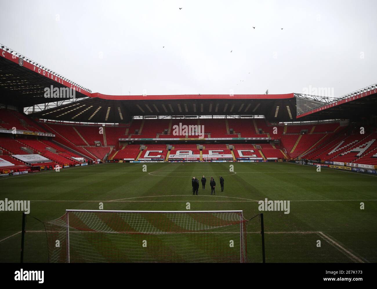 Referee does pitch inspection hi-res stock photography and images - Alamy
