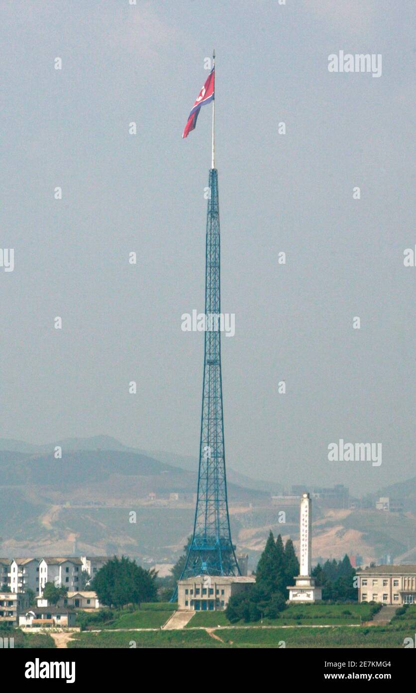 Korean propaganda hi-res stock photography and images - Alamy