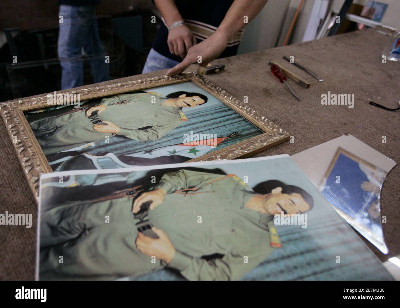 Saddam hussein strongman hi-res stock photography and images - Alamy