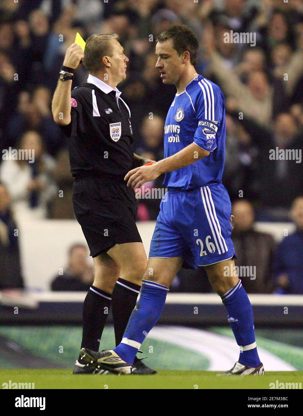 Graham poll premier league referee hi-res stock photography and images ...