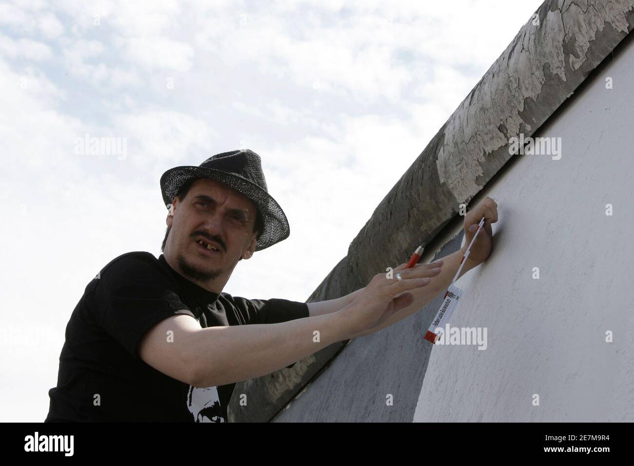 Kissing Honecker On The Berlin Wall High Resolution Stock Photography ...