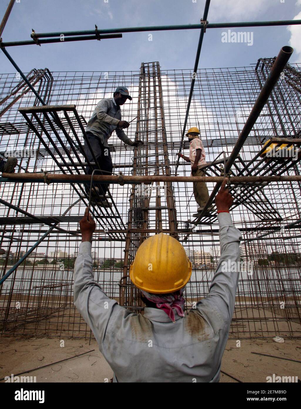Indian construction site hi-res stock photography and images - Alamy