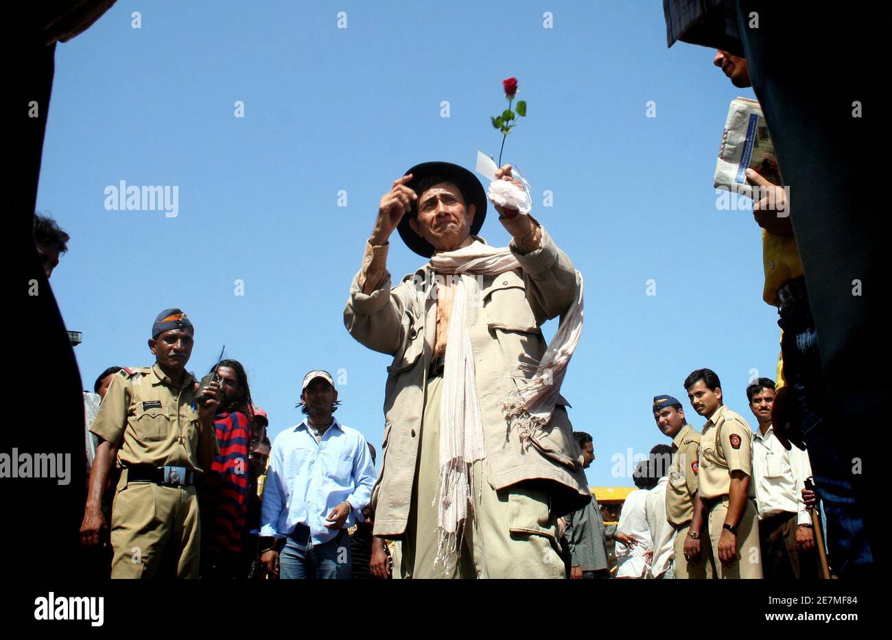 Bollywood actor dev anand hi-res stock photography and images - Alamy