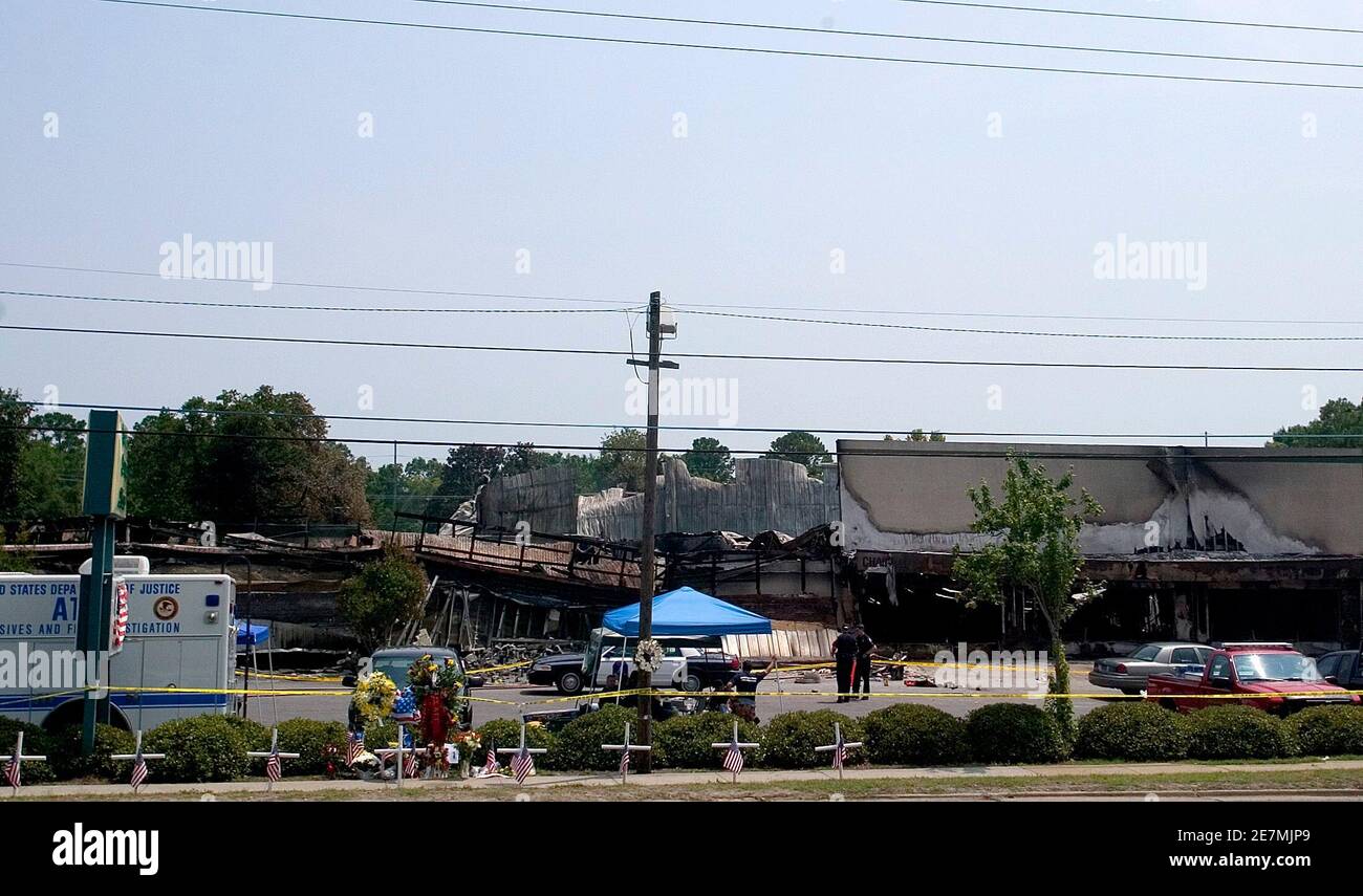 Sofa super store fire hi-res stock photography and images - Alamy