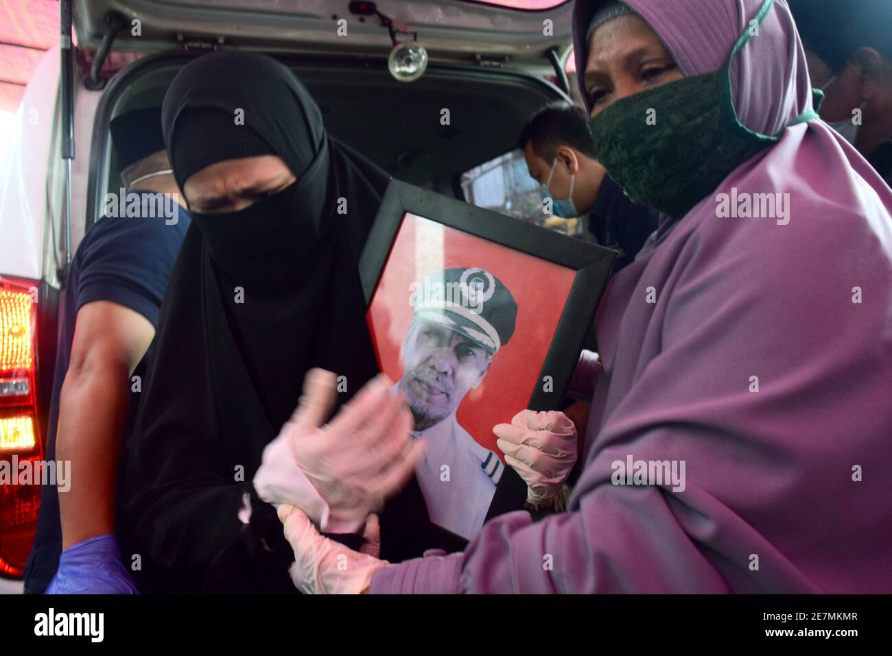 Funeral for pilot Capt Afwan, a victim of the Sriwijaya Air flight ...