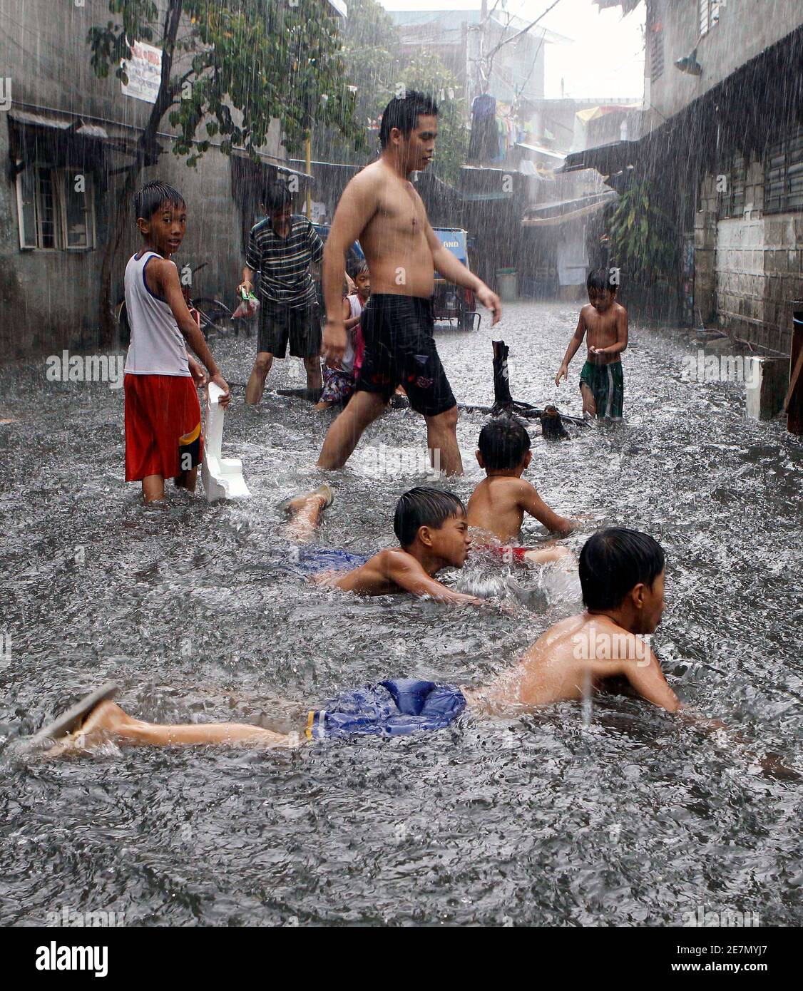 Floodwater manila hi-res stock photography and images - Alamy