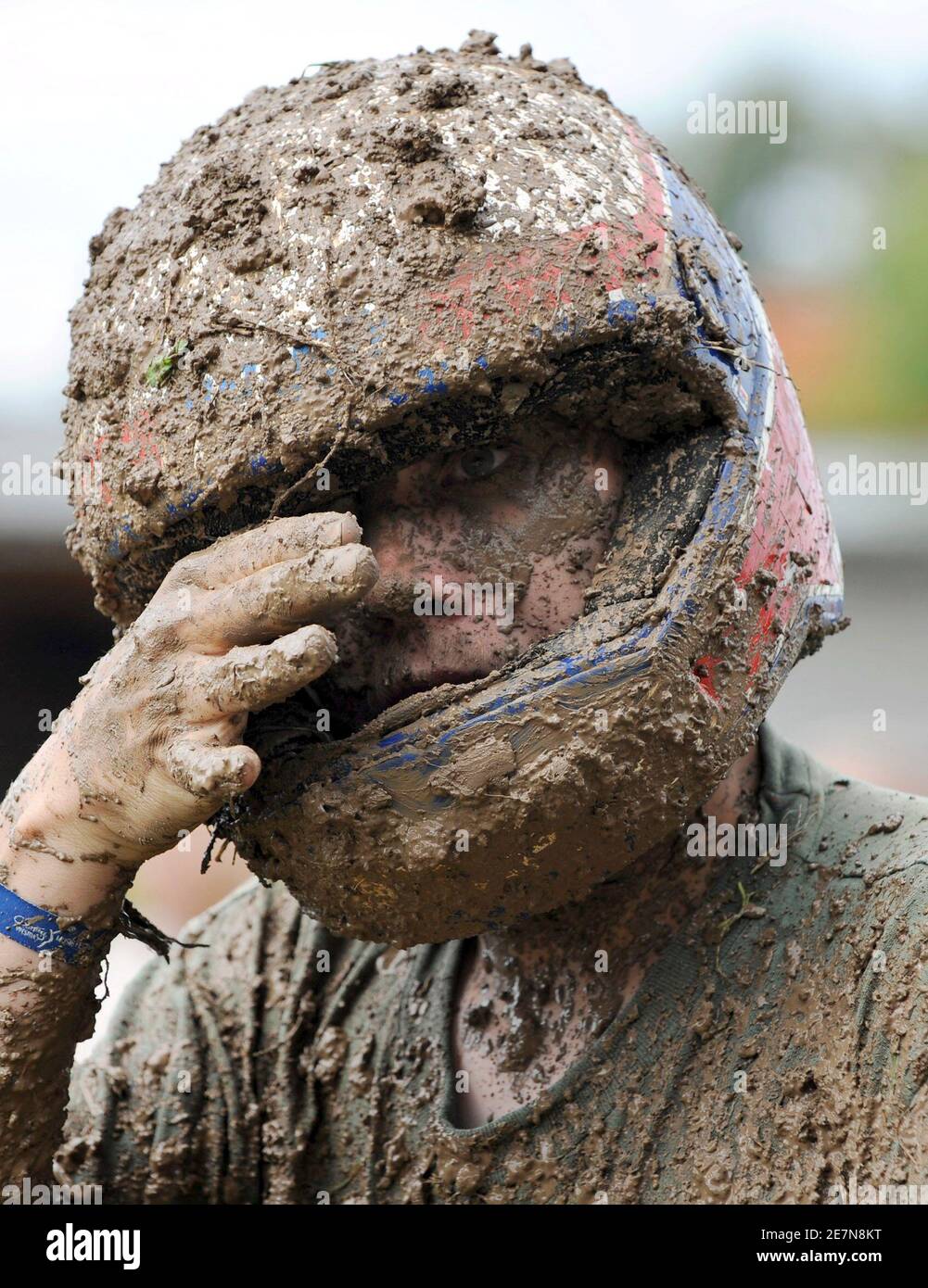 Car out mud hi-res stock photography and images - Alamy