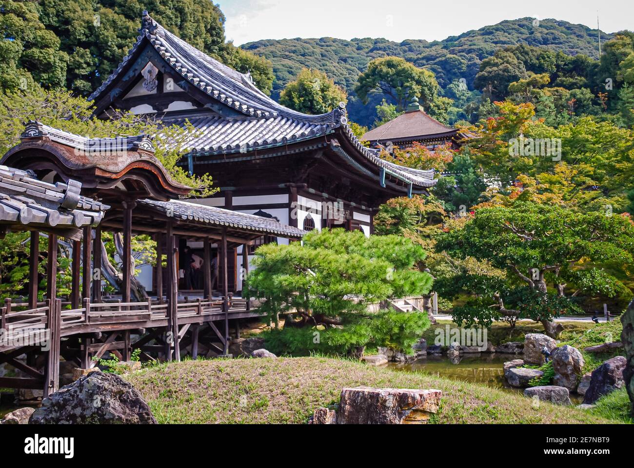 Scenic kyoto temple hi-res stock photography and images - Alamy
