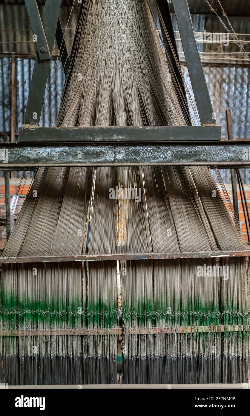 Textile factory Loom. Cloth Weaving Handloom old Machine Cotton Fabric ...