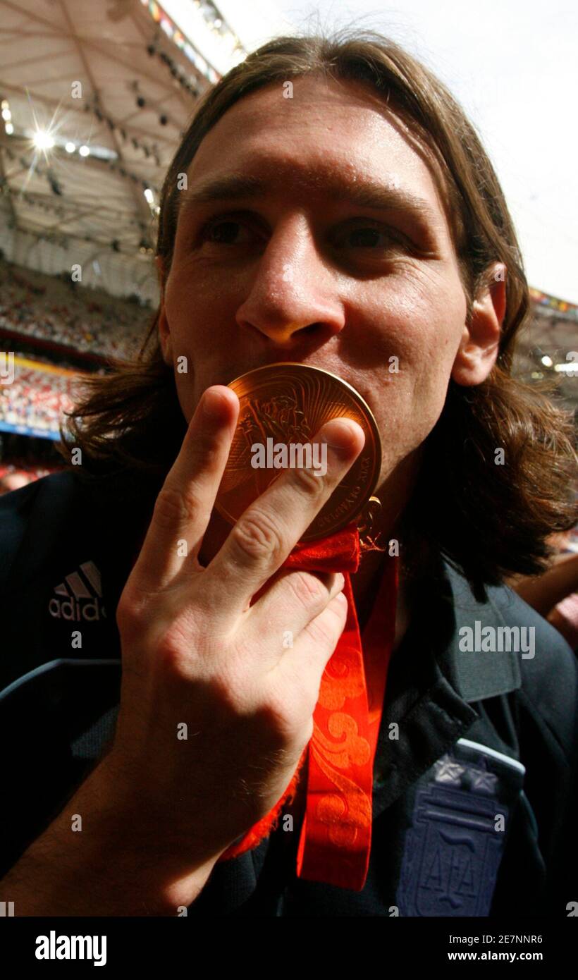 Lionel messi in the olympic games hi-res stock photography and images ...