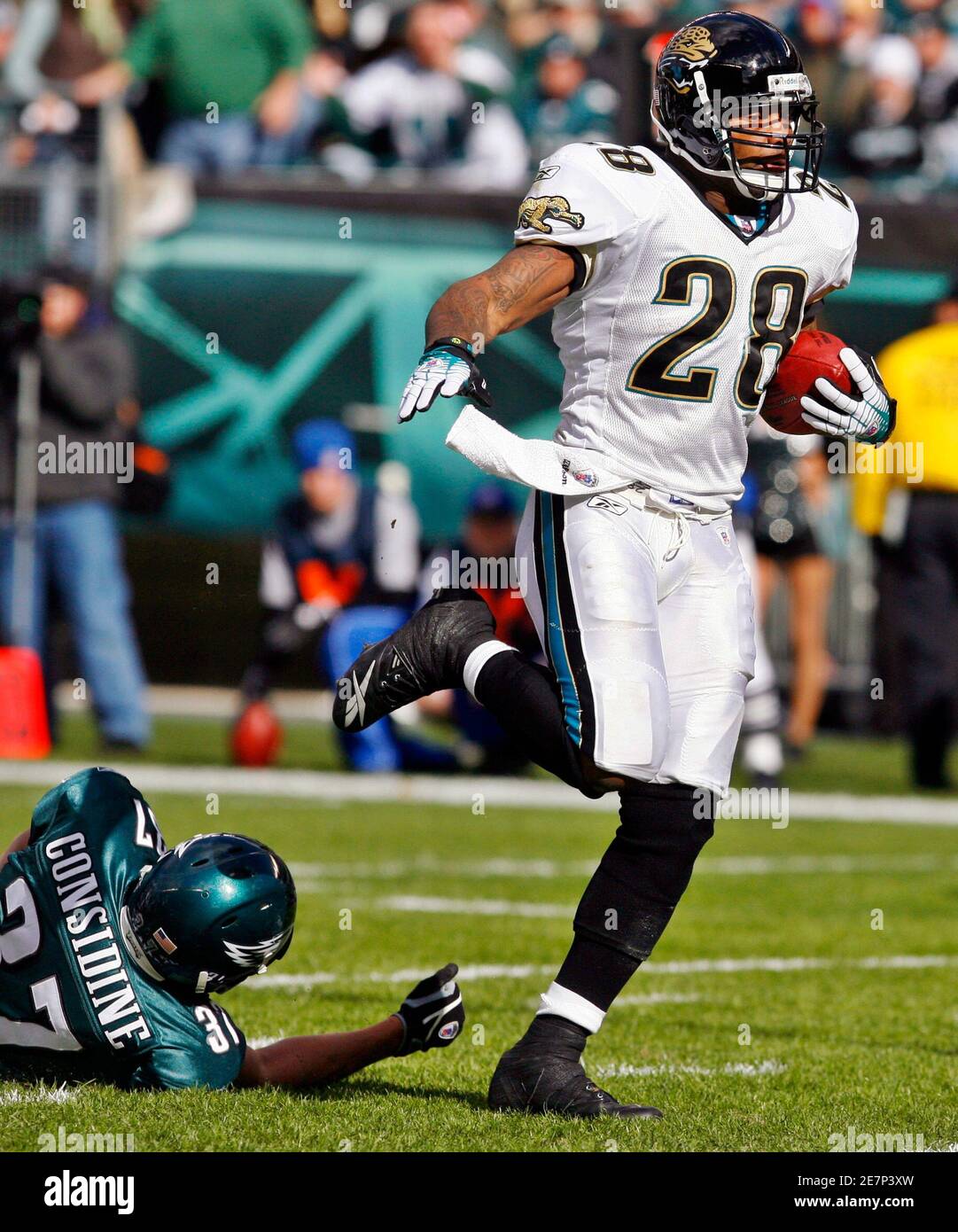 Fred taylor football hi-res stock photography and images - Alamy