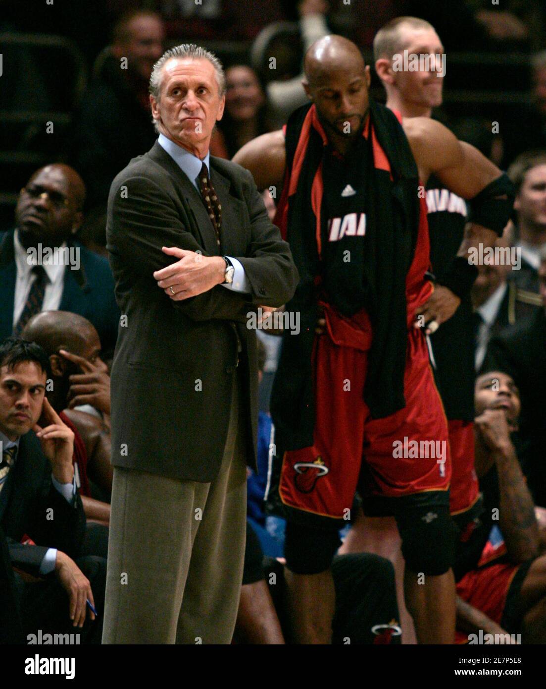 Pat riley knicks hi-res stock photography and images - Alamy