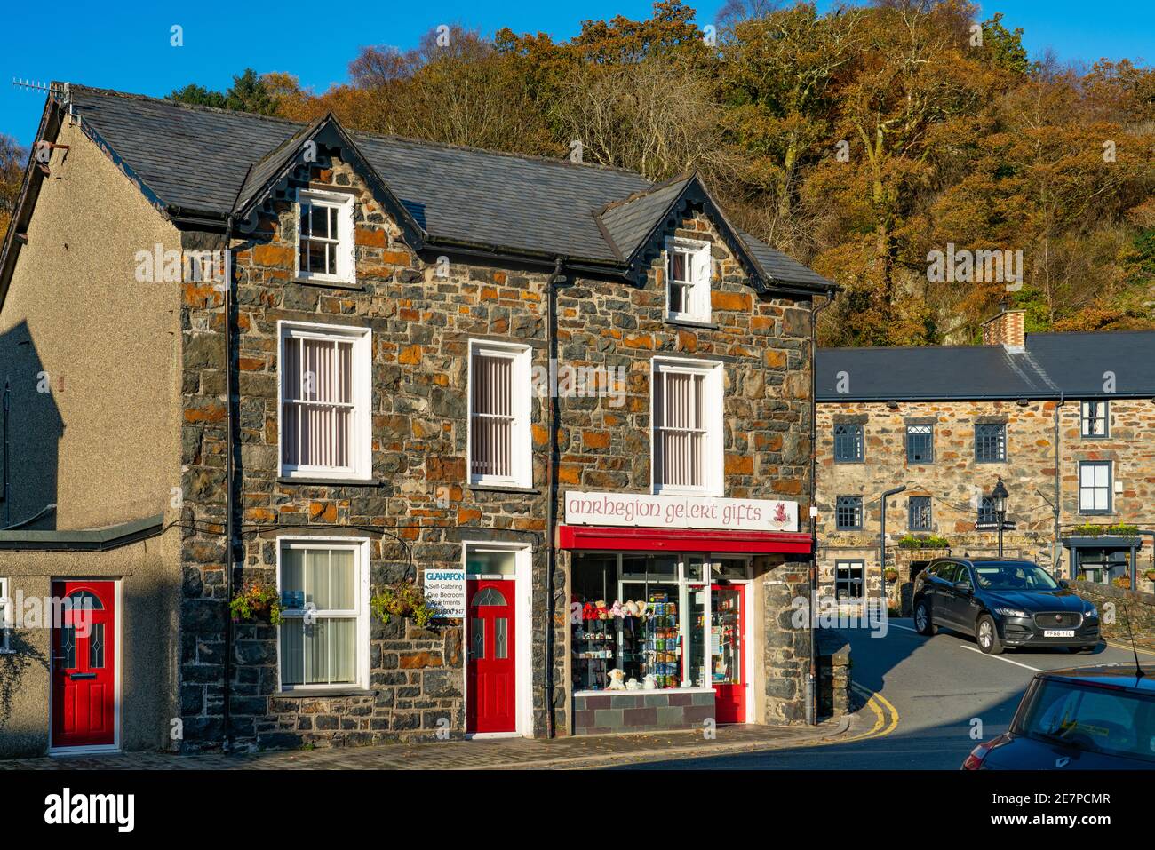 Gelert hi-res stock photography and images - Alamy