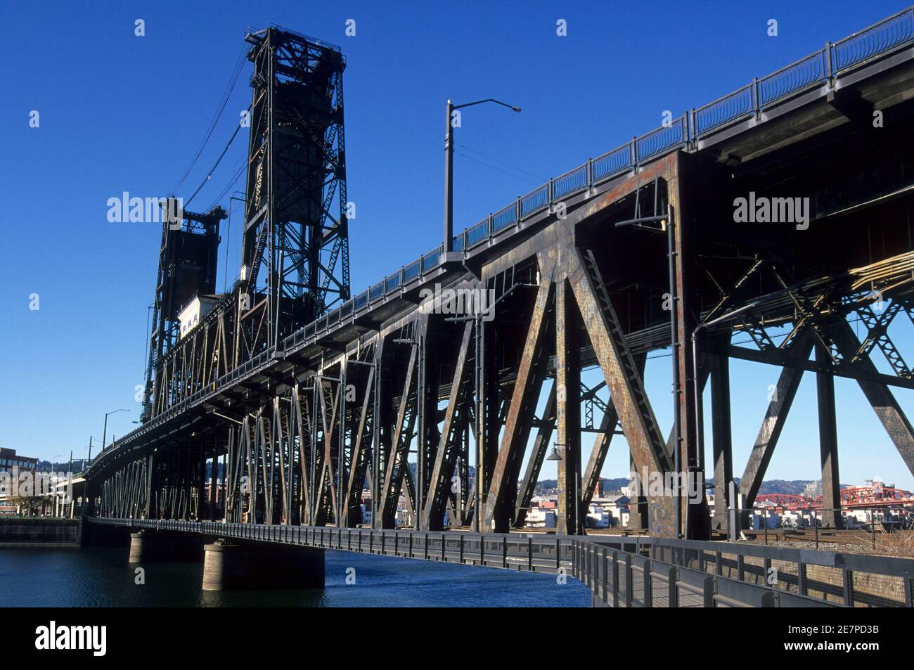Vera katz eastbank esplanade hi-res stock photography and images - Alamy