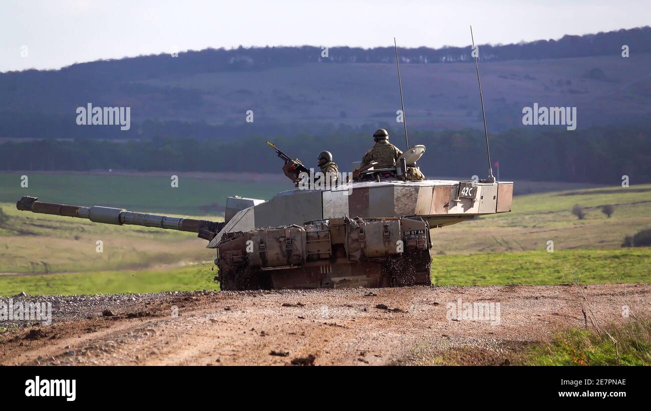 Challenger 2 cr2 hi-res stock photography and images - Alamy