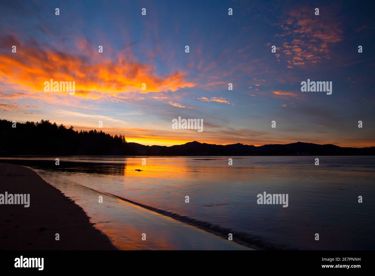 Siletz Bay sunrise, Siletz Bay Park, Lincoln City, Oregon Stock Photo ...