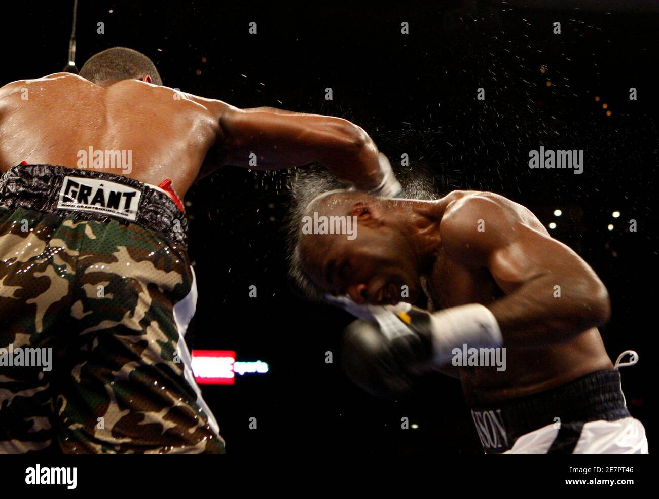 Boxing match punch head hi-res stock photography and images - Alamy