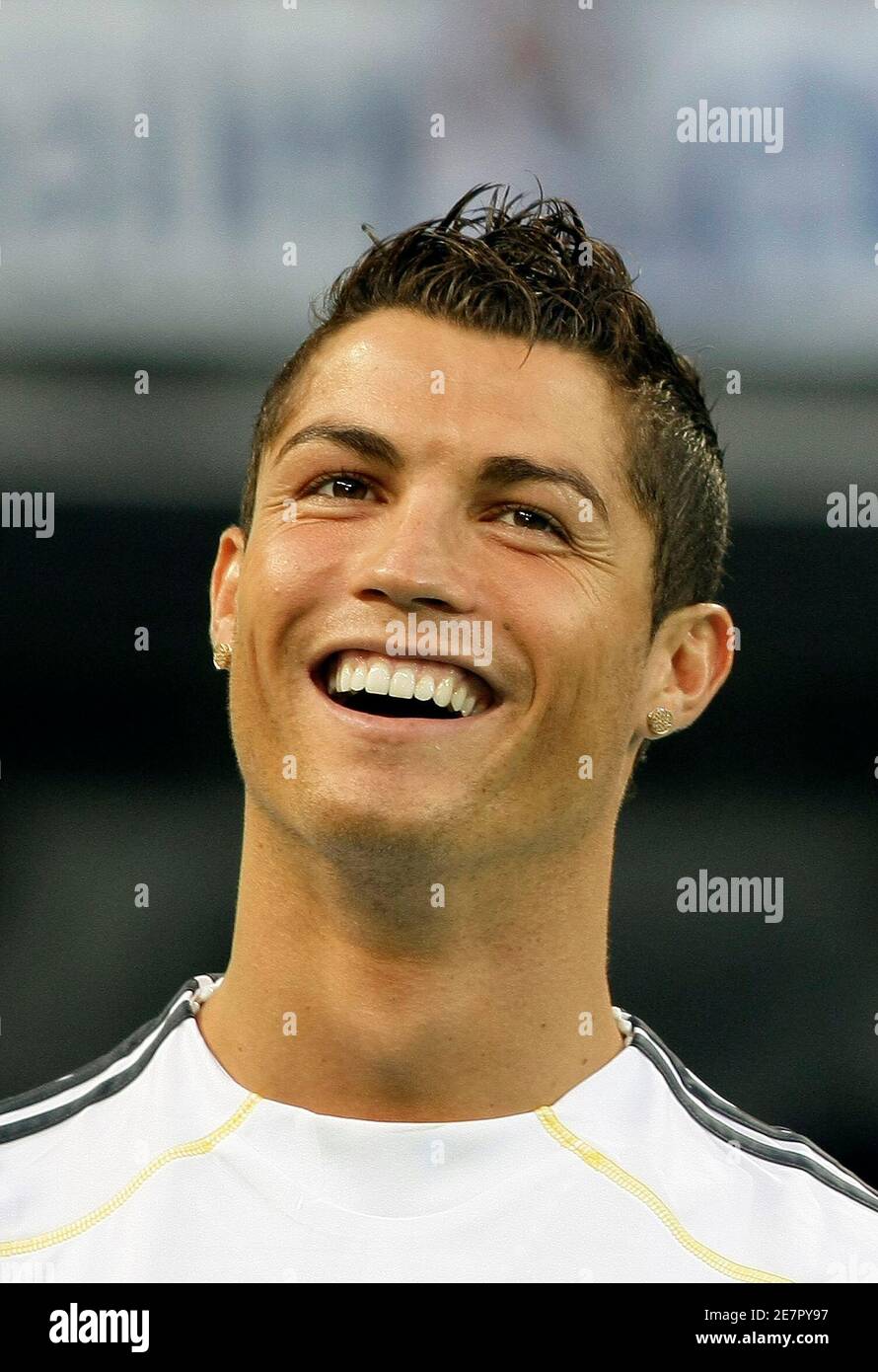 Real madrid player ronaldo smiles hi-res stock photography and images ...