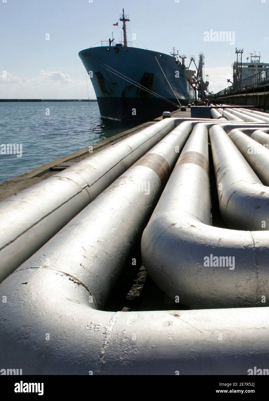 Tuapse oil hi-res stock photography and images - Alamy