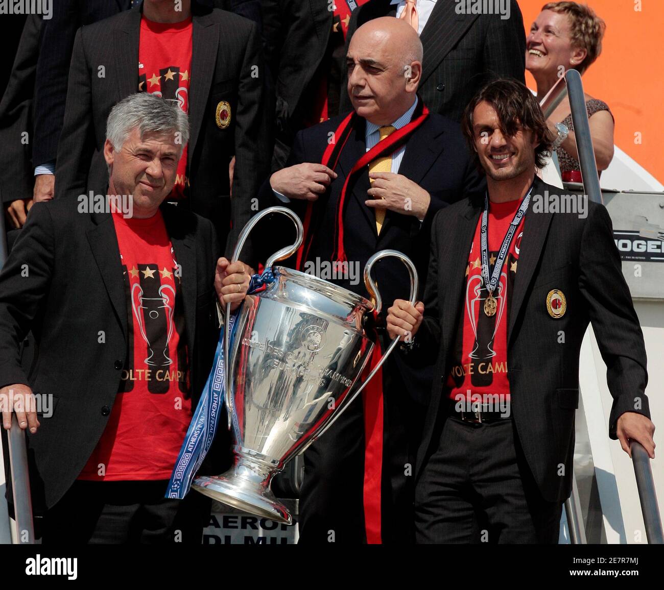 Paolo maldini trophy hi-res stock photography and images - Alamy