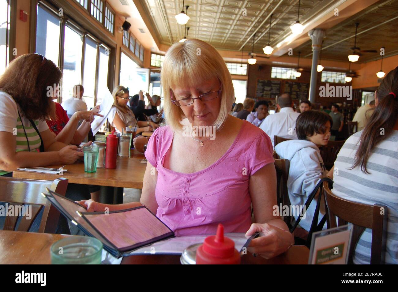 Washington dc food court hi-res stock photography and images - Alamy