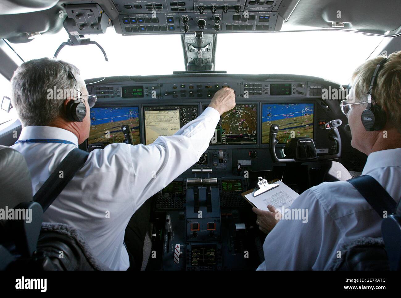 Enhanced ground proximity warning system egpws hi-res stock photography ...