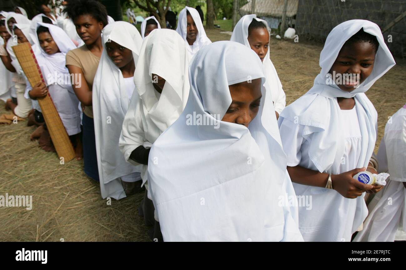 Shembe faith hi-res stock photography and images - Alamy