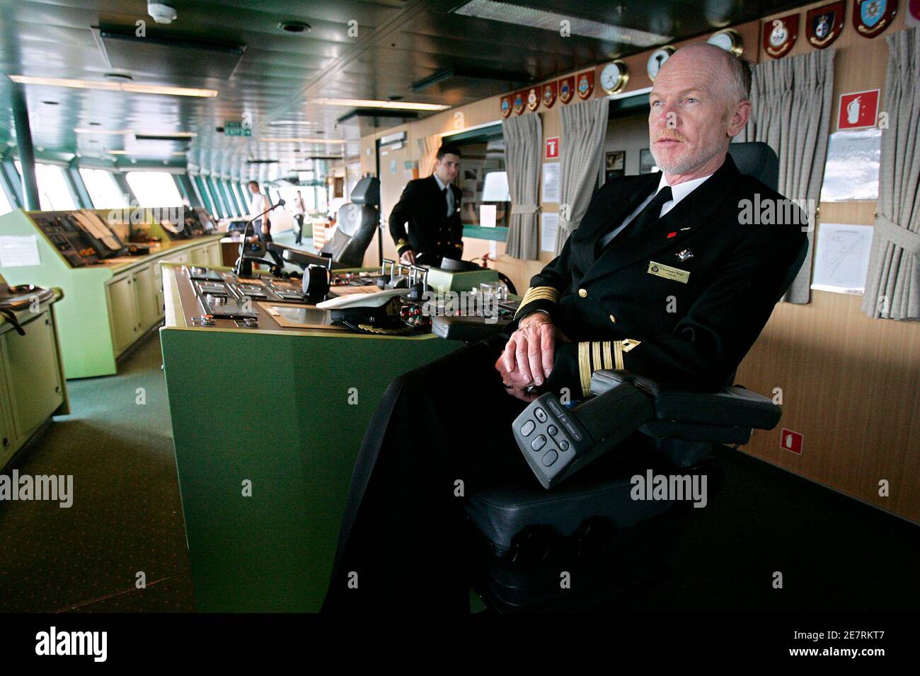 Queen Mary 2 Captain