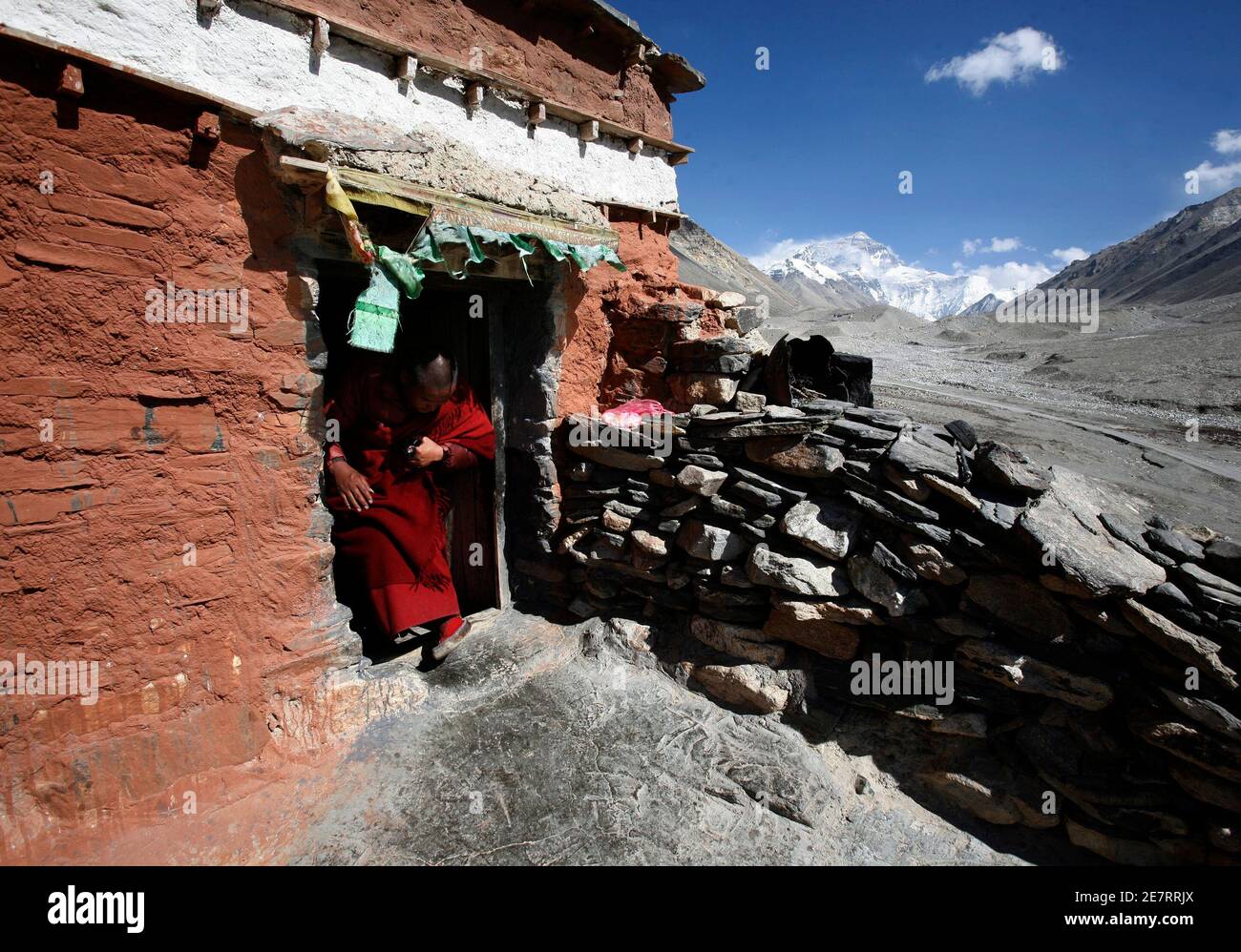 Monastery foot mount everest hi-res stock photography and images - Alamy