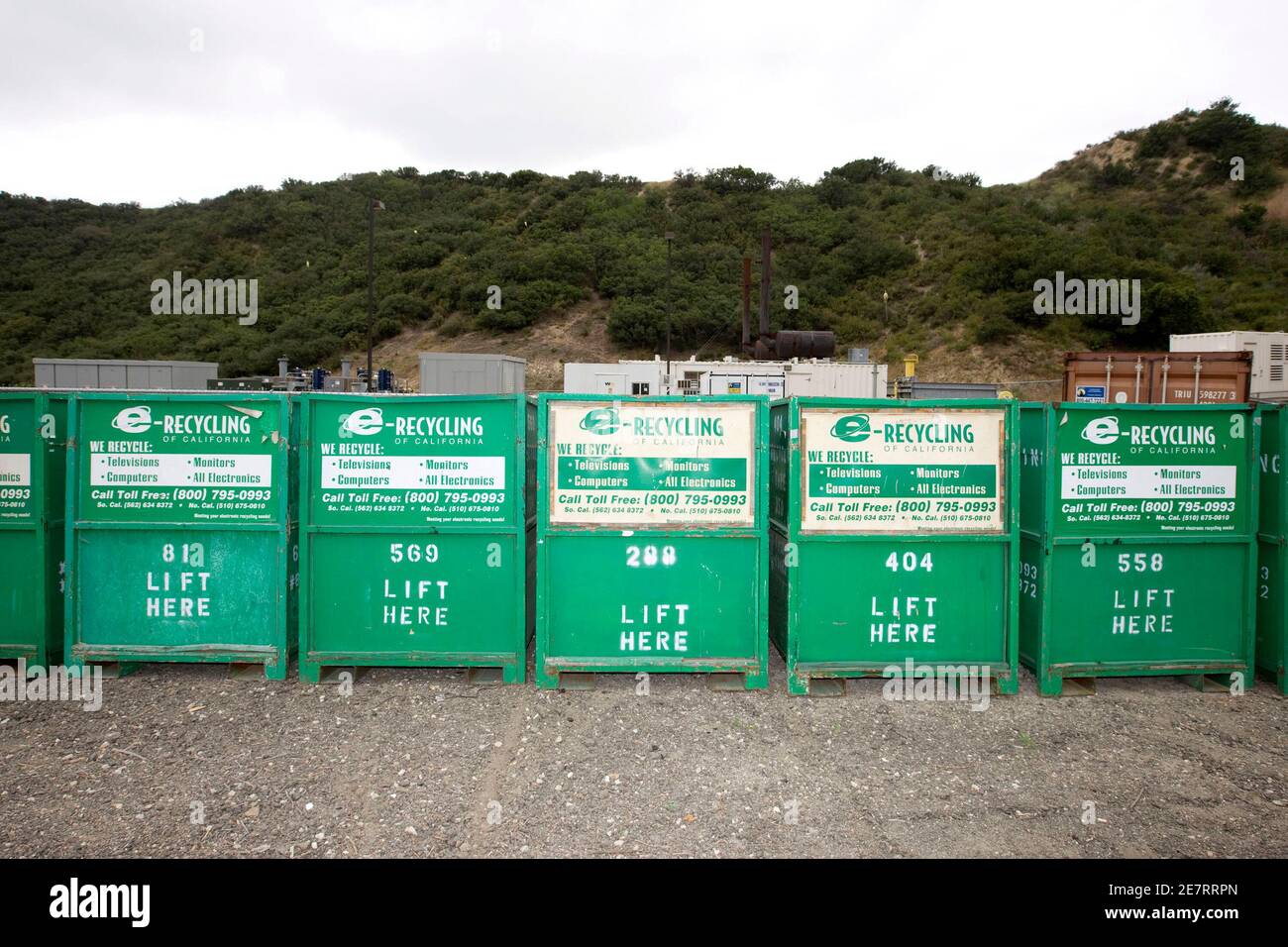 World Trash Center High Resolution Stock Photography and Images - Alamy