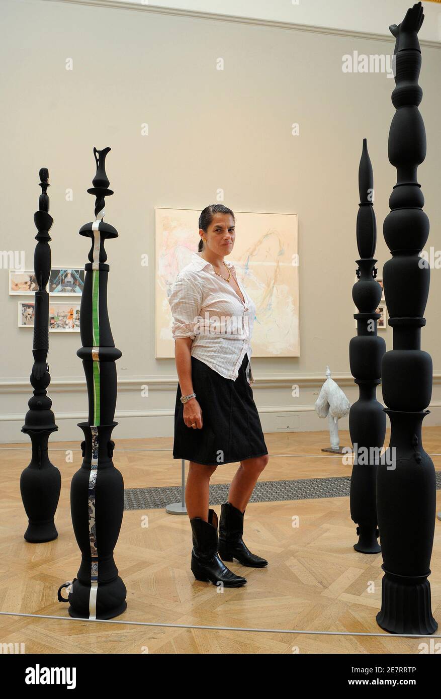 Tracey emin sculpture hi-res stock photography and images - Alamy