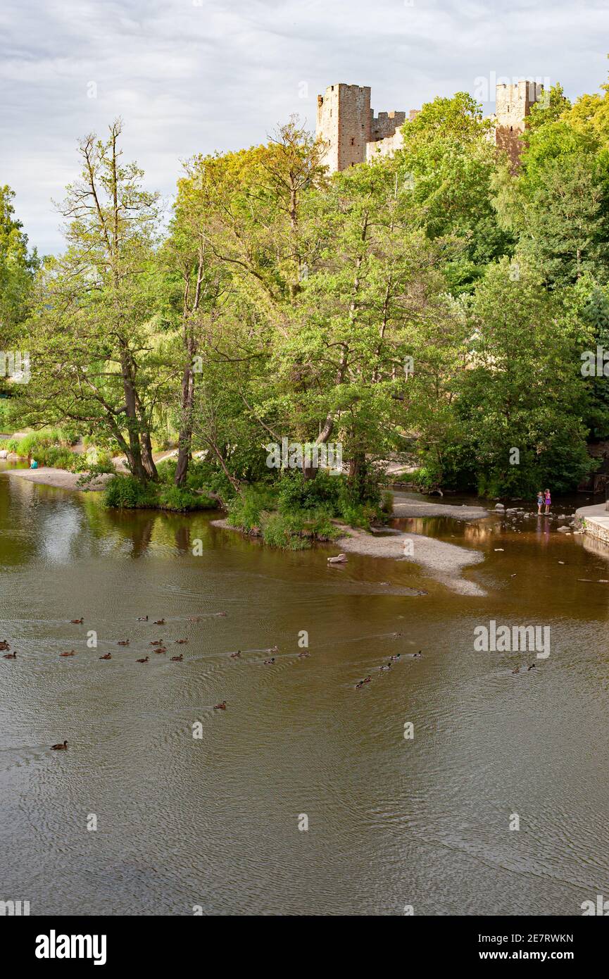River Teme and Ludlow Castle, Ludlow, Shropshire, England, UK Stock ...