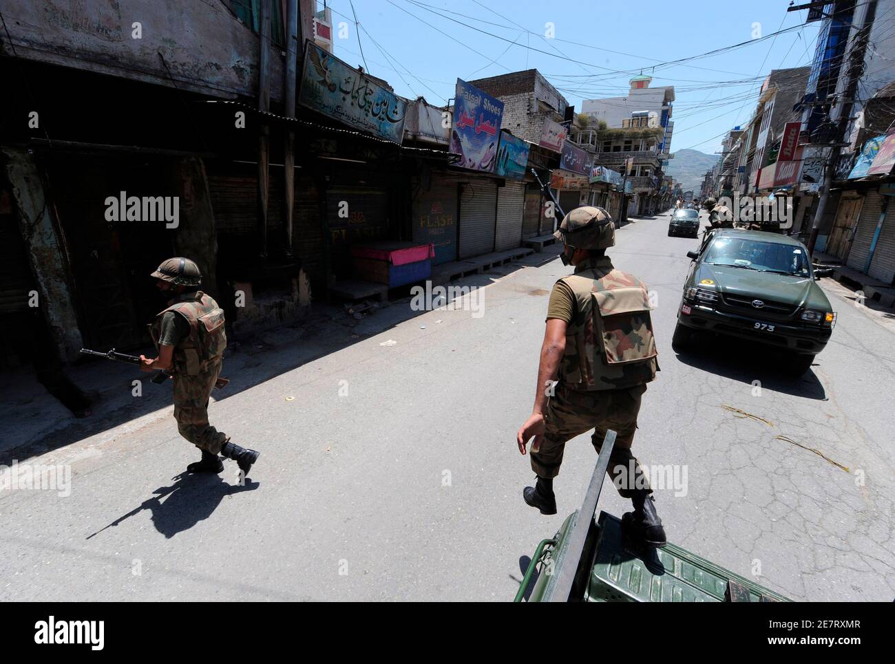 Mingora street hi-res stock photography and images - Alamy