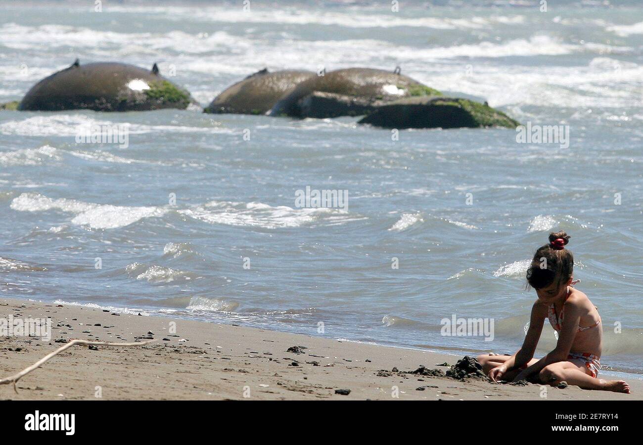 Albanian beaches hi-res stock photography and images - Alamy