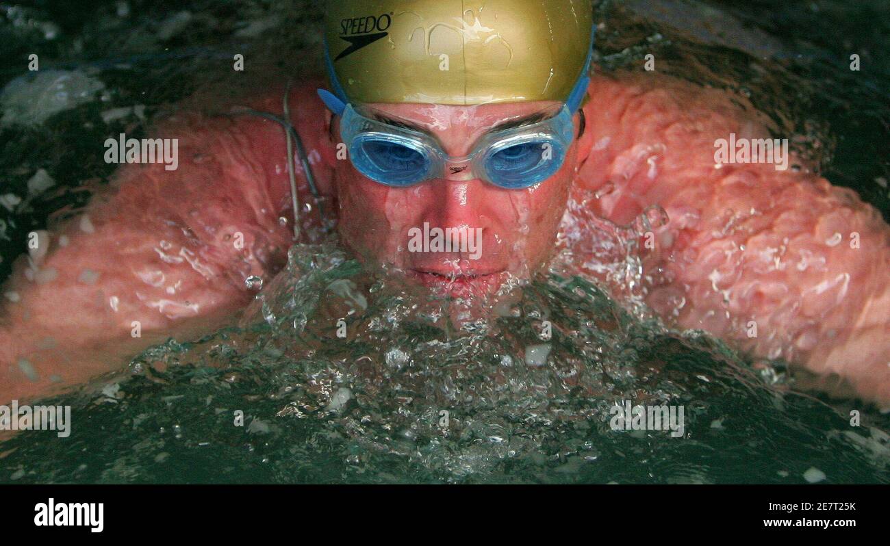 Long swims hi-res stock photography and images - Alamy