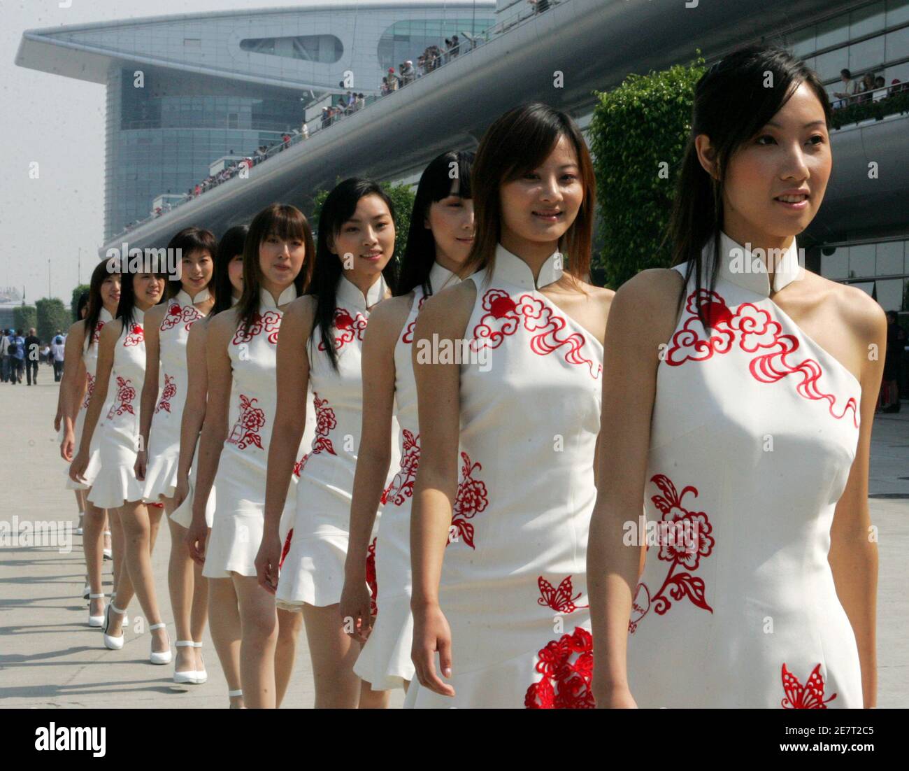 Chinese Models High Resolution Stock Photography and Images - Alamy