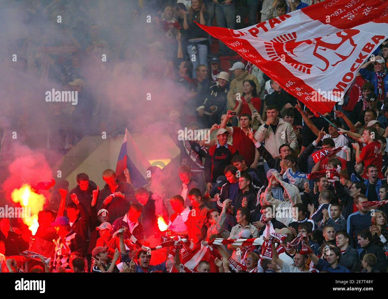 Spartak moscow supporters hi-res stock photography and images - Alamy